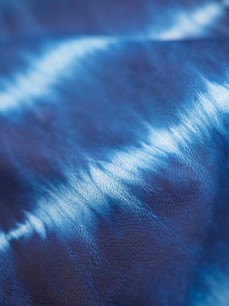 2 fournisseurs de cuirs indigo à connaître - Leather Fashion Design (LFD)